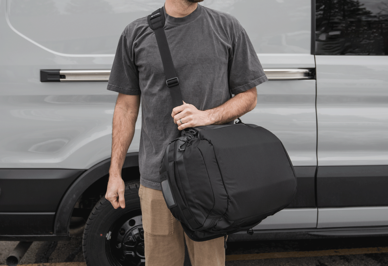 CARRYALL Duffel 40L in Black – WANDRD Gear