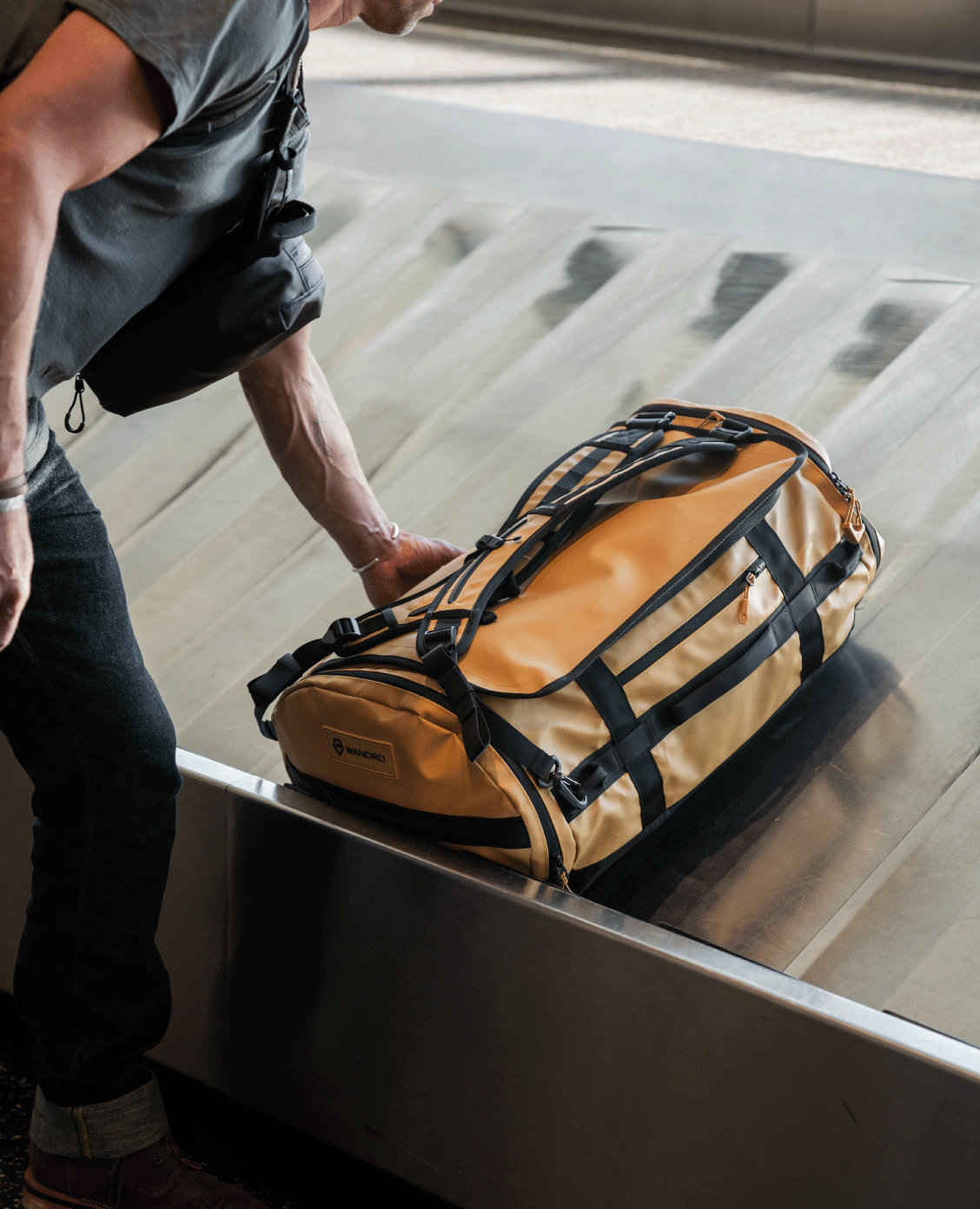 Memory Card Case in Black – WANDRD Gear